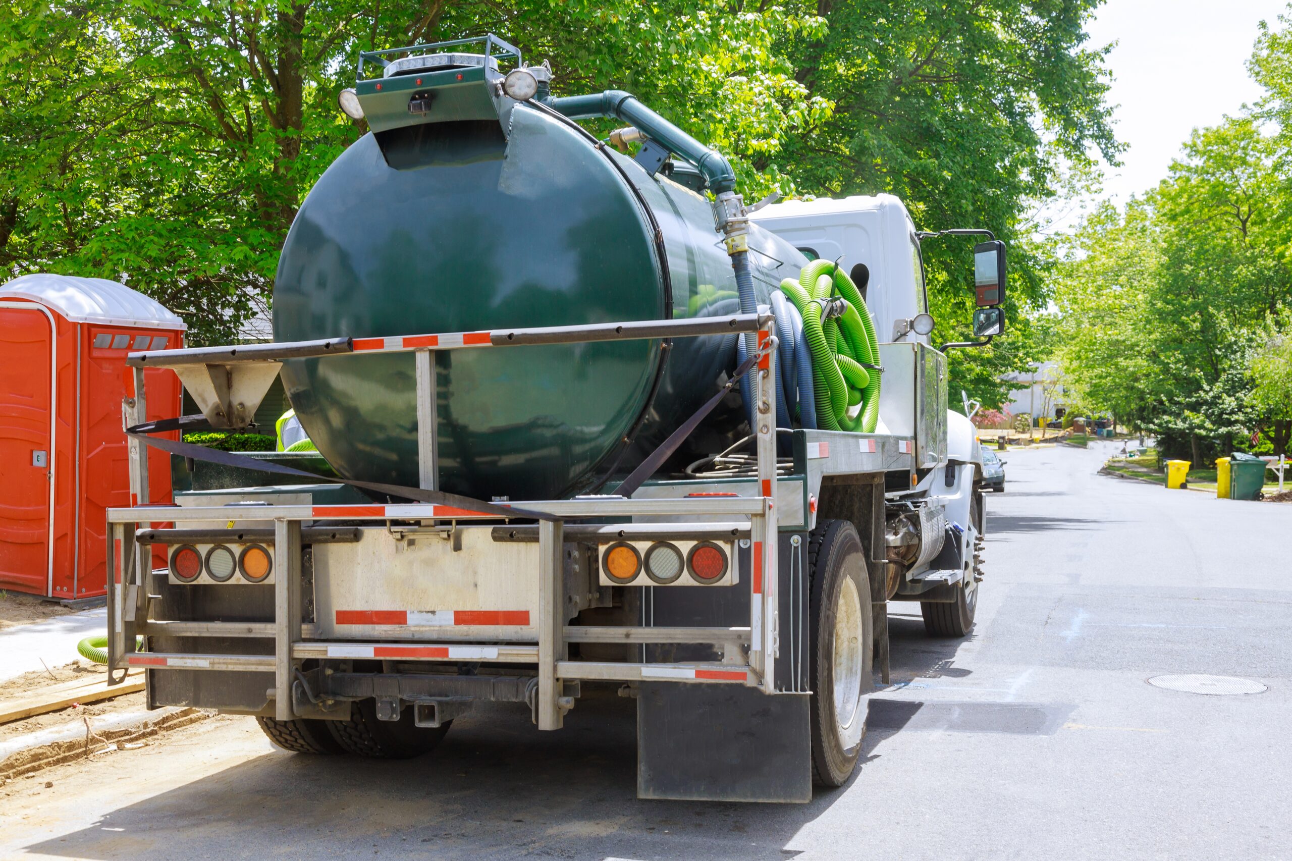 Septic Waste Management Pumping & Vacuum Tanker Services Singapore